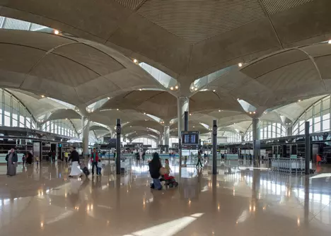 Queen Alia International Airport troch Foster + Partners