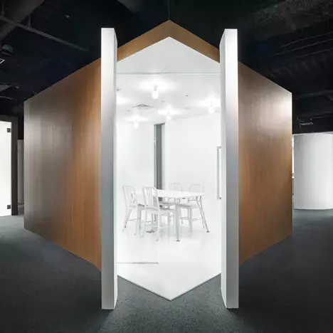 Spicebox Office by Nendo