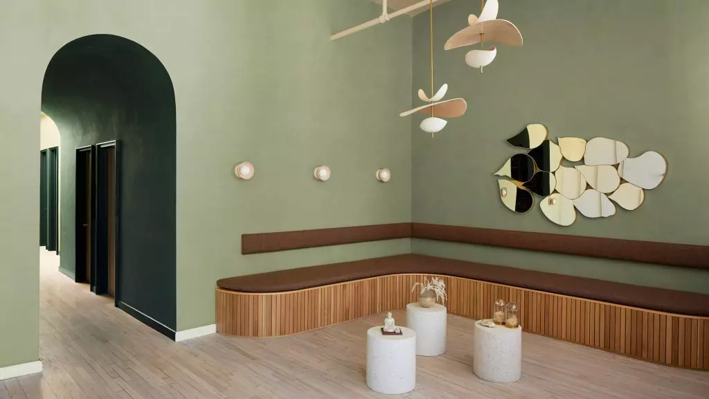 Frederick Tang Architecture verwandelt ein Loft in ein lichtdurchflutetes Studio Moxi