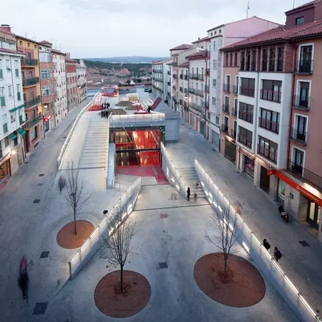 TERUEL-ZILLA! troch Mi5 Arquitectos en PKMN Architectures