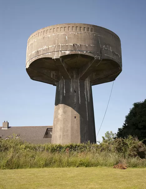 Water Towers of Ireland minn Jamie Young