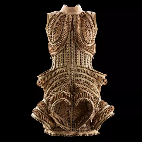 Iris van Herpen exhibition sa International Center for Lace and Fashion