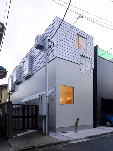 Casa en Ookayama por Torafu Architects