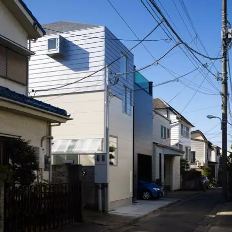 Casa en Ookayama por Torafu Architects