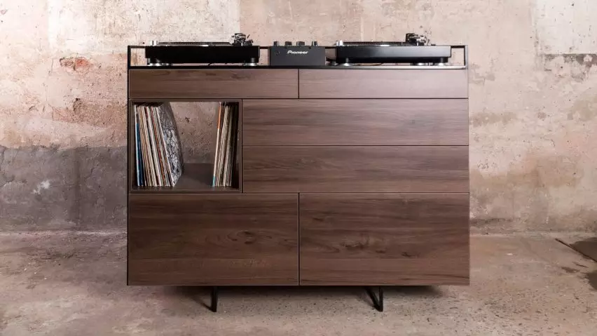 Das Selectors Cabinet von Studio Rik ten Velden kombiniert eine Vinylaufbewahrung mit einer Heim-DJ-Kabine 72288_1