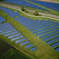 Solar farm i Offingen, Tyskland, bruges til at illustrere en historie om Ukraine-krigen, der påvirkede overgangen til vedvarende energi