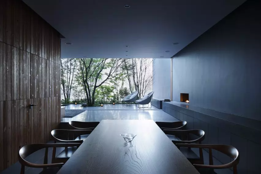 Jaapani Optical Glass House'i söögituba, autor Hiroshi Nakamura & NAP