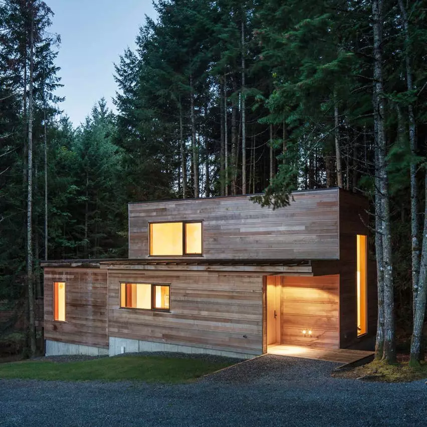 rainforest-retreat-residential-architecture-wood-agathom-co-vancouver-island-british-columbia-canada-architizer-a-awards-2016_dezeen_sq