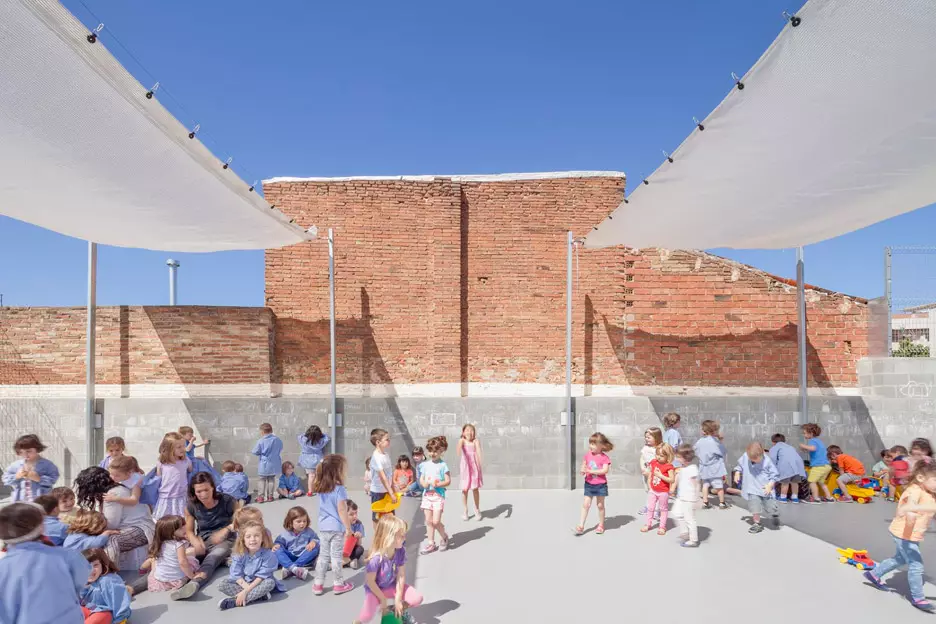 Renovasi sekolah 906 dening H Arquitectes