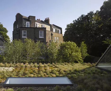 Hampstead Lane od Duggan Morris Architects