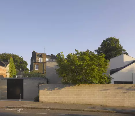 Hampstead Lane oleh Duggan Morris Architects