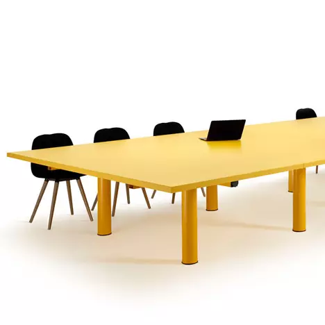 Claesson Koivisto Rune przedstawia Xtra Large modułowy stół dla Offecct