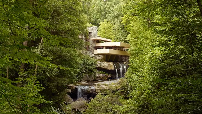 Fallingwater Franka Lloyda Wrighta