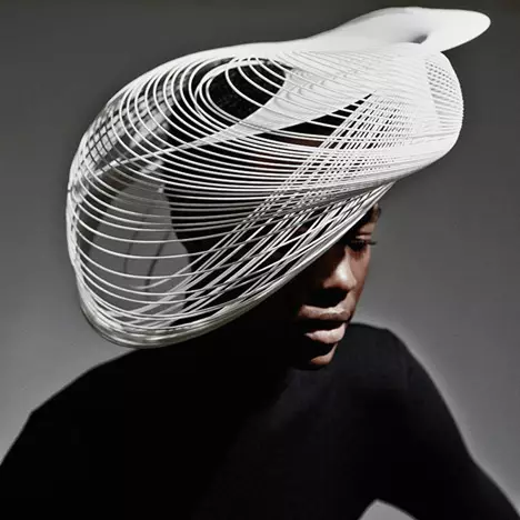 Gabriela Ligenza bringt 3D-gedruckte Hüte für Ascot auf den Markt