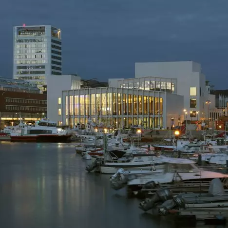 Kulturni centar Stormen u Bodøu od strane DRDH