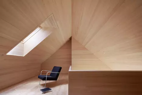 Haus-Fur-Julia-Und-Bjorn-by-Innauer-Matt-Architekten_dezeen_468_13