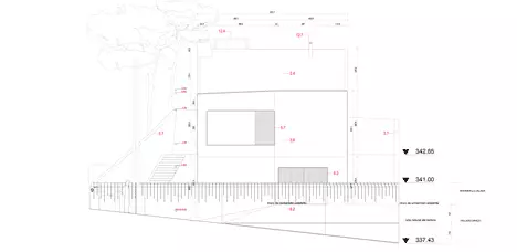 YLAB Arquitectos வழங்கும் வால்வித்ரேரா வீடு