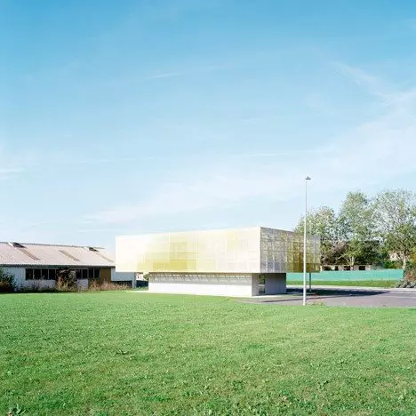 Estensjoni tal-iskola f’Coulommiers minn Ateliers O-S Architectes