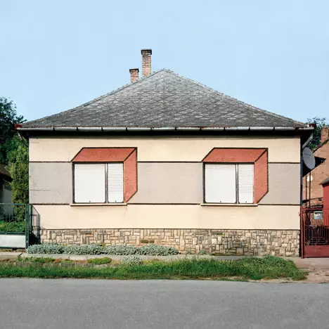 مکعب های مجارستانی – خانه های نامرئی اثر کاترینا روترز