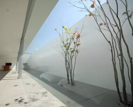 Minimalist House από τη Shinichi Ogawa & Associates