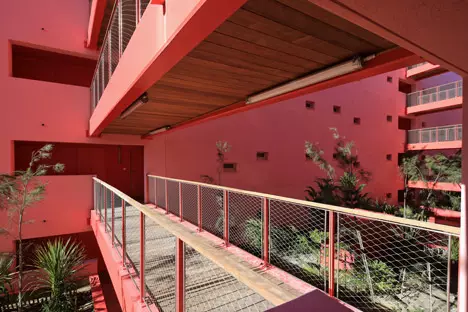 Línea roja de Pietri Architectes