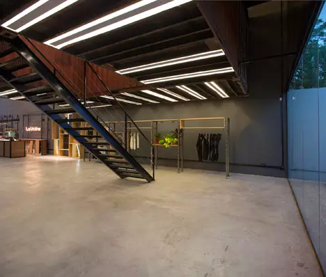 La Plata Store los ntawm BBCarquitectos