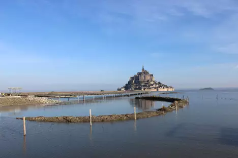 Mólo na Mont-Saint-Michel od Dietmar Feichtinger Architectes