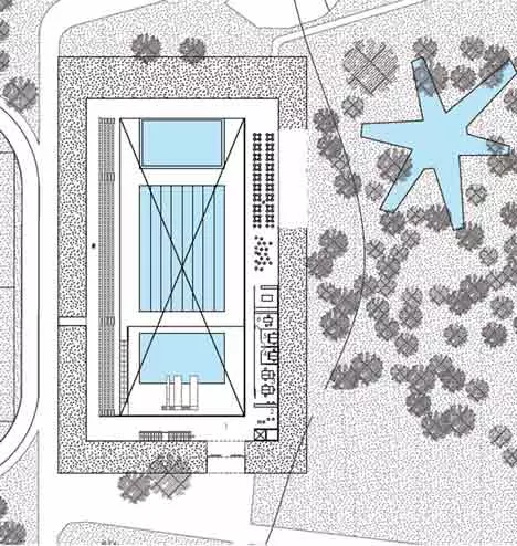 Vehbi Koç fonds Koç pamatskolas pilsētiņas iekštelpu peldbaseins, ko izstrādājis Erginoglu un Çalışlar arhitektūra