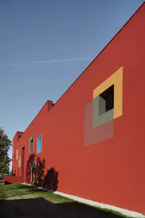 École primaire de Chiarano par C et S Architectes