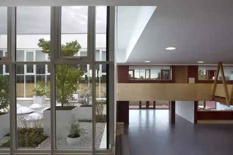 École primaire de Chiarano par C et S Architectes