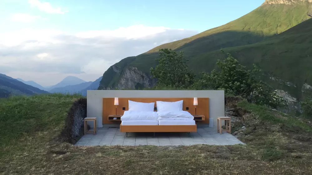 Hotel Null Stern bez ścian oferuje panoramiczne widoki na Alpy Szwajcarskie