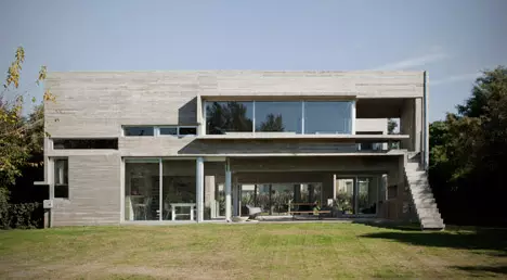 BAK Arquitectos 的 Casa Torcuato