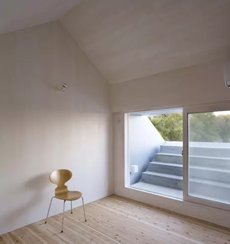 Cloudy House de Takao Shiotsuka