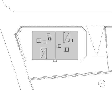 Cloudy House de Takao Shiotsuka