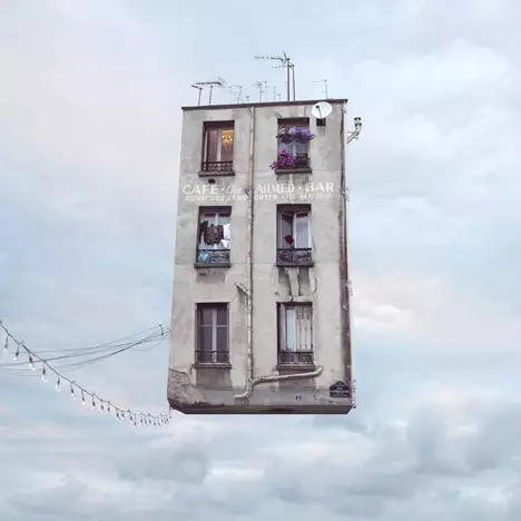 Flying Houses ដោយ Laurent Chéhère