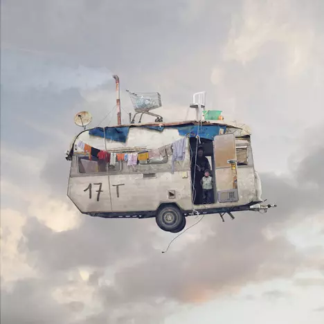 Flying Houses ដោយ Laurent Chéhère