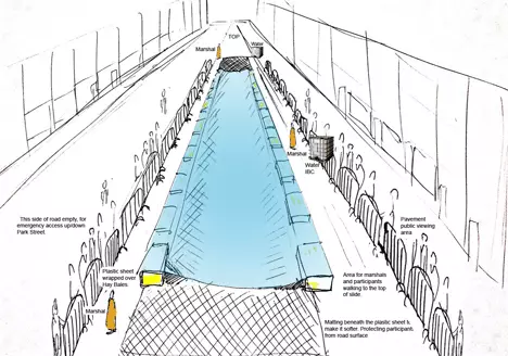 Luke Jerram transformă Bristols Park Street într-un tobogan de apă de 90 de metri
