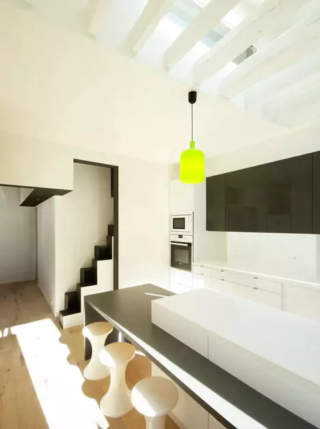 Apartamento em Paris por MAAJ Architectes