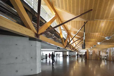 Terminal Regional di Bandara Christchurch, Christchurch, Selandia Baru, oleh BVN Donovan Hill bekerja sama dengan Jasmax