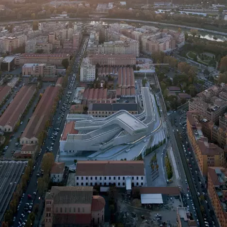 Competição: cinco livros de The Complete Zaha Hadid a serem ganhos