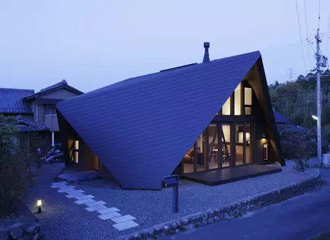 Origami House door TSC Architects in Japan