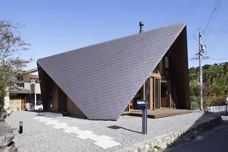 Origami House door TSC Architects in Japan