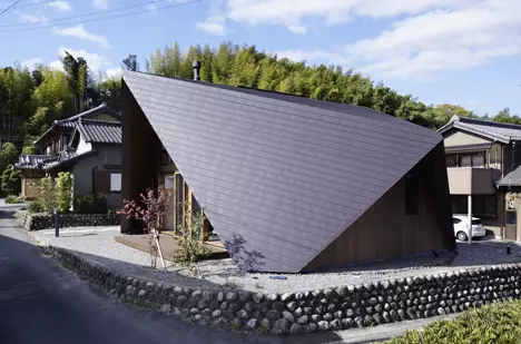 Origami House door TSC Architects in Japan