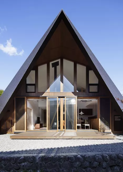 Origami House door TSC Architects in Japan