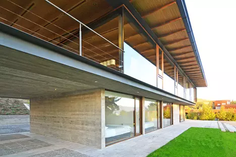 House-Chile-Alvaro-Arancibia-Sebastian-Coll_dezeen_468_6