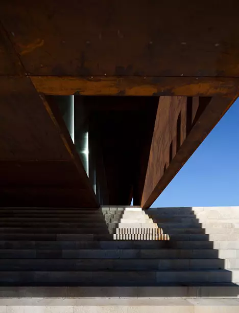 Centro Multiusos de Lamego ni Barbosa & Guimarães