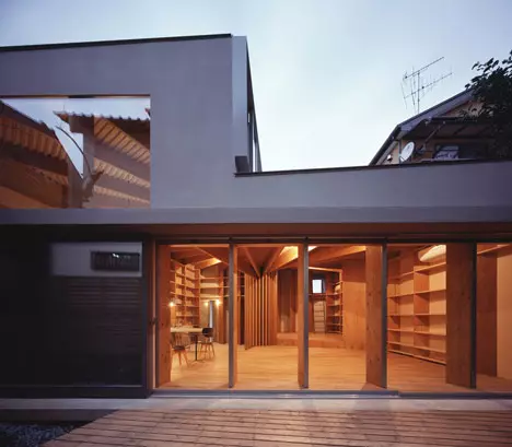 บ้านต้นไม้โดย Mount Fuji Architects Studio