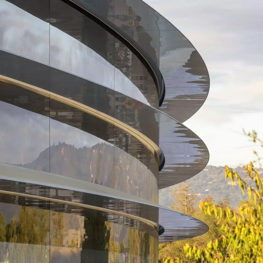 Apple Park-ის კამპუსი Foster + Partners-ის მიერ