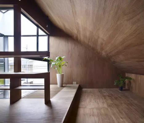 Casa Ogaki de Katsutoshi Sasaki and Associates