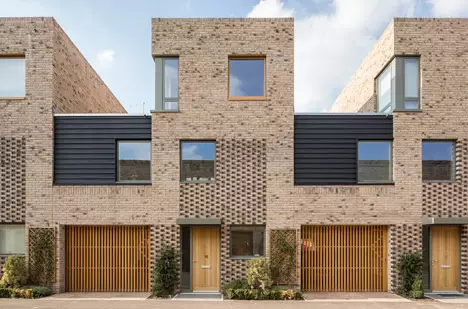 Abode at Great Kneighton của Proctor và Matthews Architects